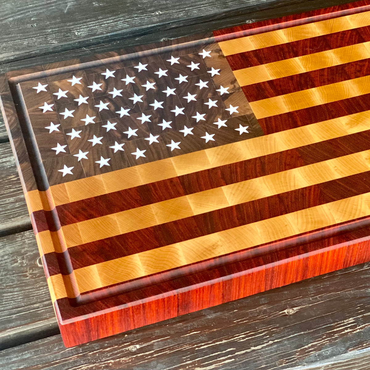 American Flag Block - Walnut/Maple/Padauk – Grizzly Grade